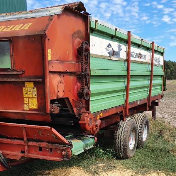 Strautmann FW 120 feed out wagon | Farm Tender