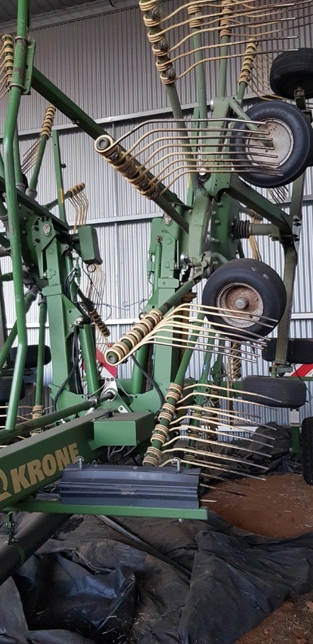Krone 800/26 Swardo Rotary Rake | Farm Tender