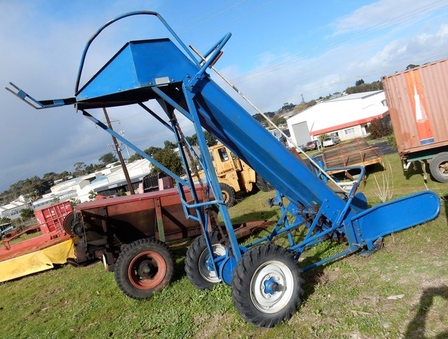 Small Bale Elevator For Sale | Farm Tender